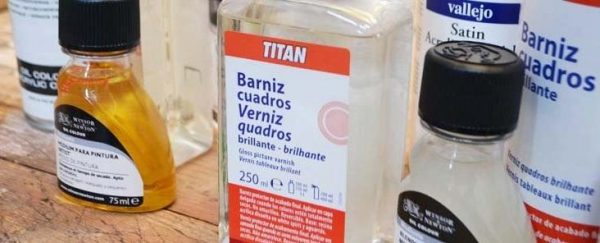 Barnices Para Acrílico, Cuándo Y Cómo Utilizarlos | ArteEscuela